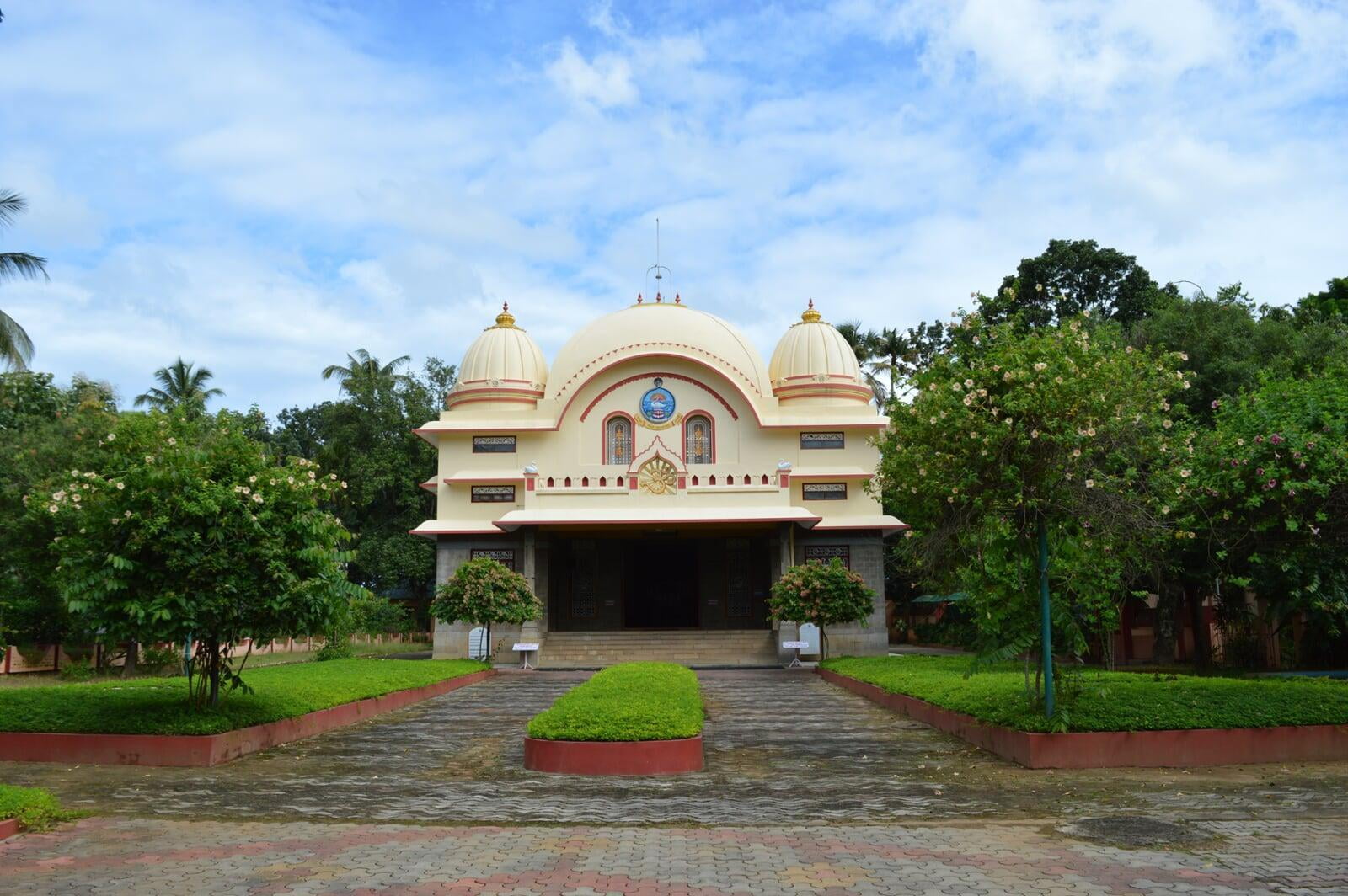 Swami Vivekananda | Sri Ramakrishna Advaita Ashrama